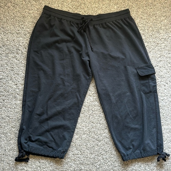 Zena | Pants & Jumpsuits | Zena Sport Black Capri Pedal Pusher Pants ...